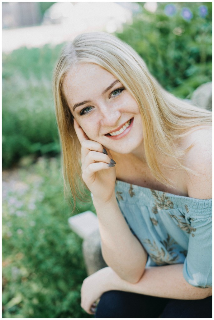 Seniors: Lizzie ’18 - Lahzeh Photography